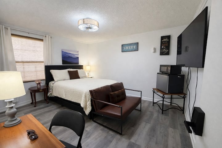 Room W/minifridge, Microwave&desk•weeklydiscounts - Smyrna, TN
