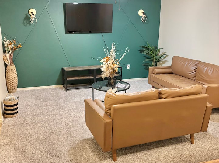 Cozy Cavern Townhouse | Lawton Home Near Fort Sill - 로턴