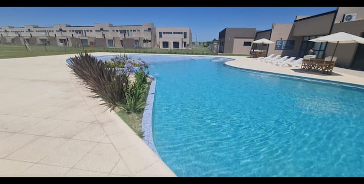 Aceptamos Mascotas Lugar Tranquilo Relajado Sol - Dolores