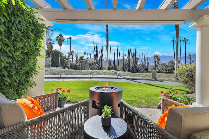 Panoramic Mountain View Luxury Palm Springs Condo - Palm Springs, CA