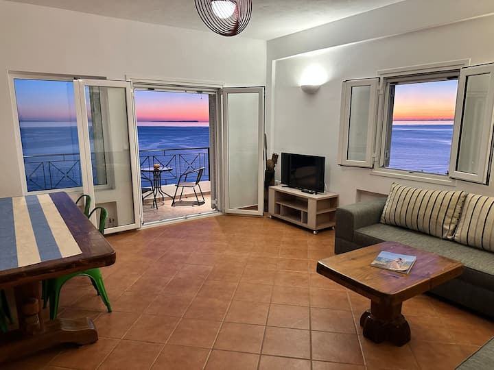 Roumers Villa Ll - Himarë