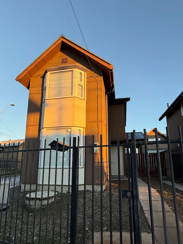 Independiente, Luminosa Y Completamente Equipada. - Tierra del Fuego