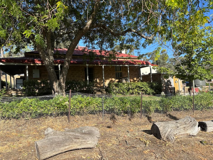 Miss Nobels Cottage - Clare