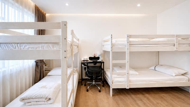 Triple Common | Room 401 |Spacious For Up To 4@nus - Singapore