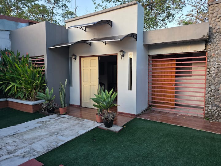 Casa Vacacional. Para 8 Personas - Puntarenas