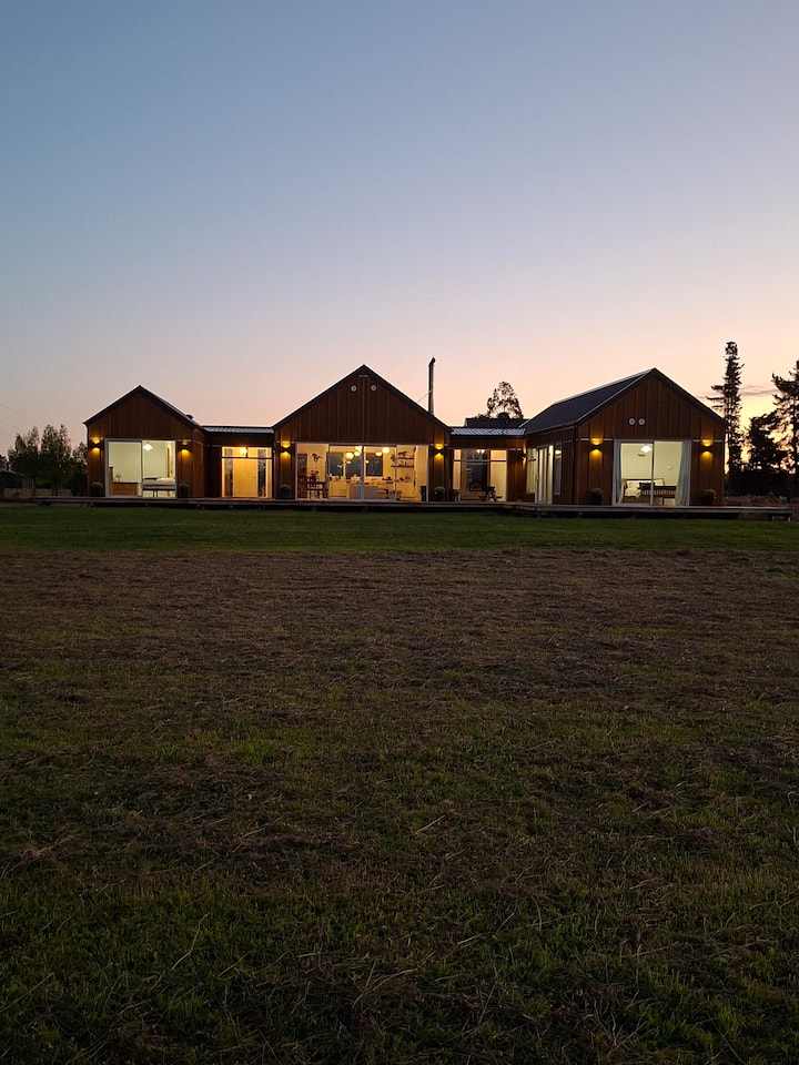"Merinai Farm" Country Living With A View - Winton, New Zealand