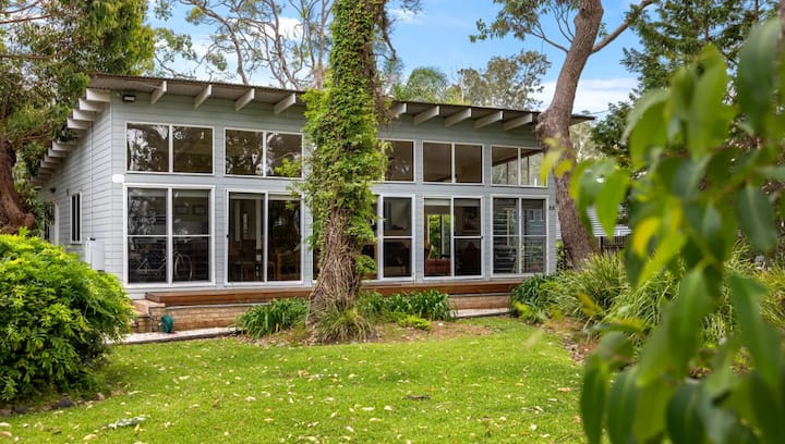 Tomorrow - Headland Waterfront - Fireplace - Pool - Callala Bay