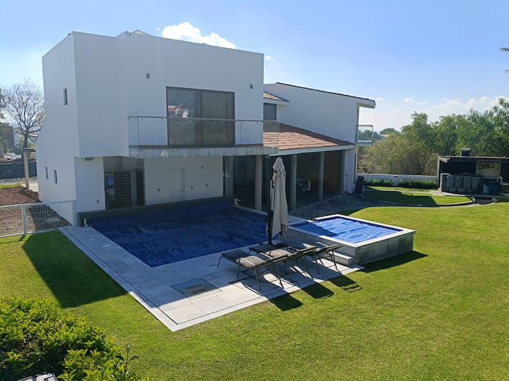 Preciosa Casa, A Unos Pasos De La Casa Club - Querétaro