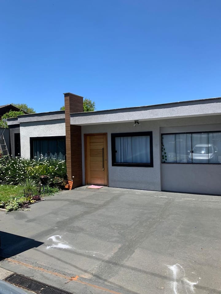 Casa Térrea Jardim, Churrasqueira, Wi-fi - Curitiba