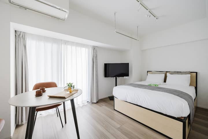 最寄り駅より徒歩9分/白が基調のきれいなお部屋/ルネコート両馬通 E02 - 銀座