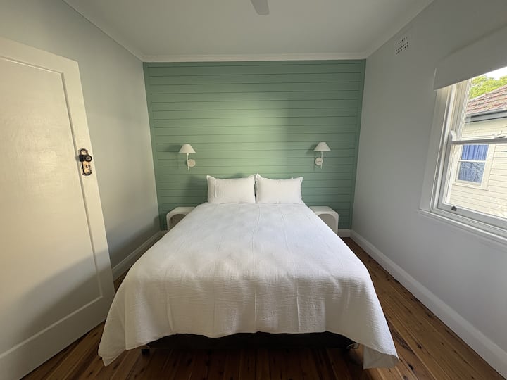 Bligh Street Sage Retreat - Wollongong
