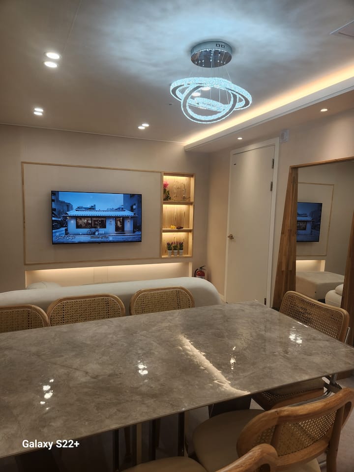 A성심당도보6분|8인|영화빔|야구장차4분|옥천뼈구이30초| 몽심|대전역|소풍스테이 Ep#2 - Daejeon