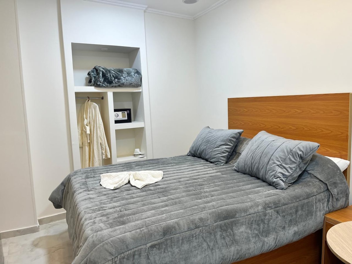 Old House Pyramids View - Bed and breakfasts for Rent in Nazlat as ...