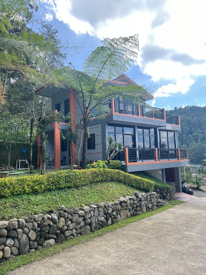 Villa Keluarga Yg Nyaman Di Tawangmangu - Tawangmangu