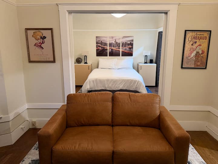 One Bed Soma Apartment Near Downtown - San Francisco, CA