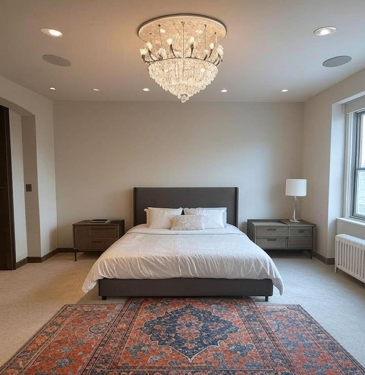 7 Lucky Majestic Suites, Rooms For Group @ Palace - New Westminster