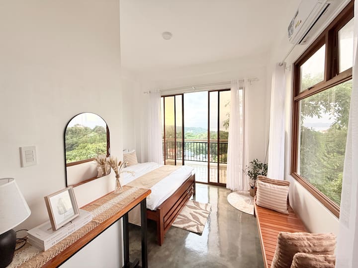 Sunrise To Sunset Retreat, Ocean View House - Malay