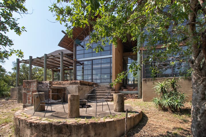 Light Filled Lodge With Scenic Bush Views - Buffelspoort