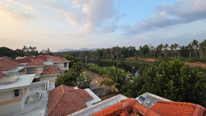 Riverside Sanctuary: Peaceful 3br Villa - Chalakudy