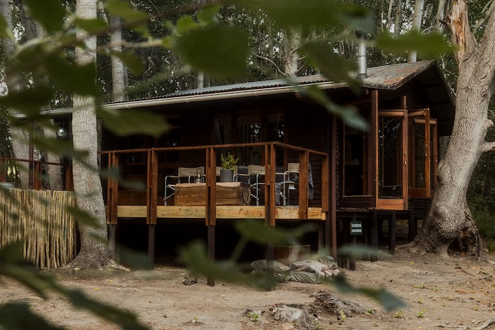 Wood Cabin With Hot Tub Among The Poplars - Caledon