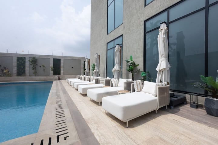 Live In Luxury In New Building With Gym And Pool! - Accra
