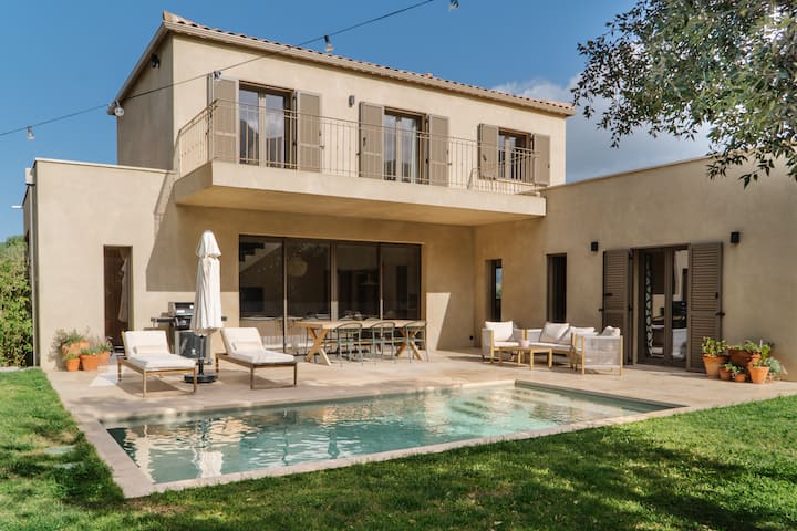 Villa Contemporaine Avec Piscine Privée – Calvi - Haute-Corse