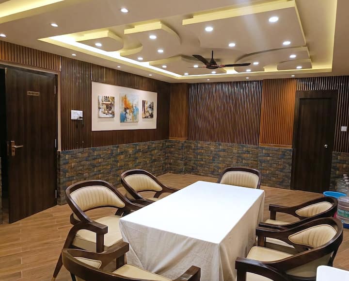 Celebration Suite: Hall + Room (Entire Floor) - Kolkata (Calcutta)