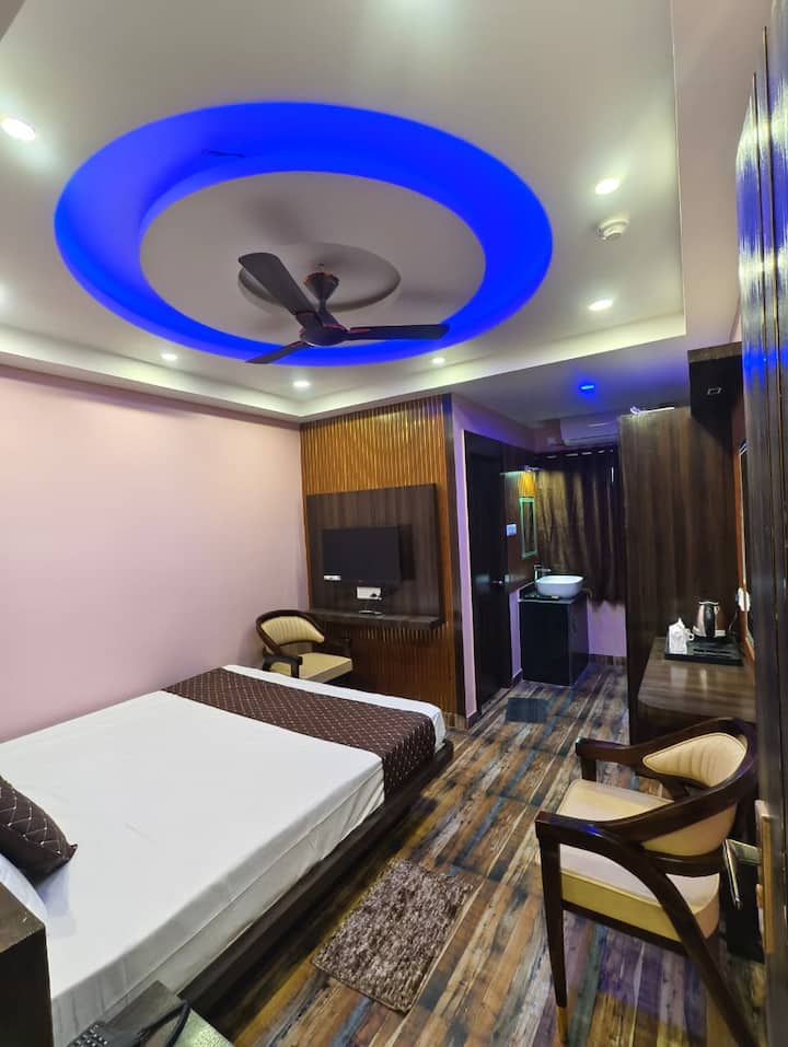 Celebration Suite: Hall + Room (Entire Floor) - Kolkata
