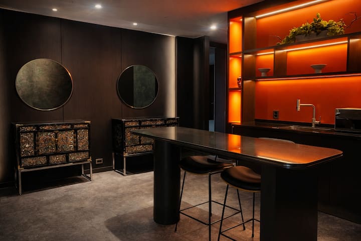 [펜트하우스A]10인투숙/대형테라스/대형거실/단체모임/단체숙소/프라이빗/루프탑/도심뷰/모임 - Seoul