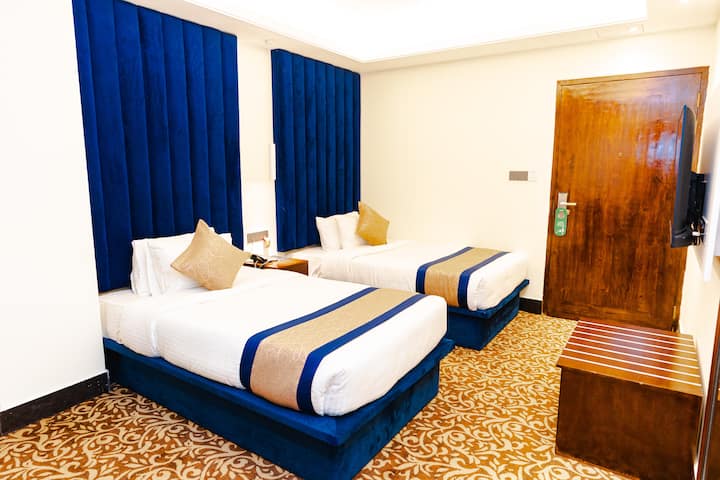 Refined Comfort: Deluxe Twin At Marco Polo - Bangladesh