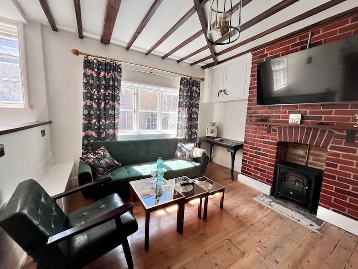 Historic Old Town Flat, With Garden, Dog Friendly - Saint Leonards