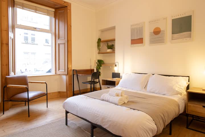 Traditional 2 Bedroom, Stirling. - Dunblane