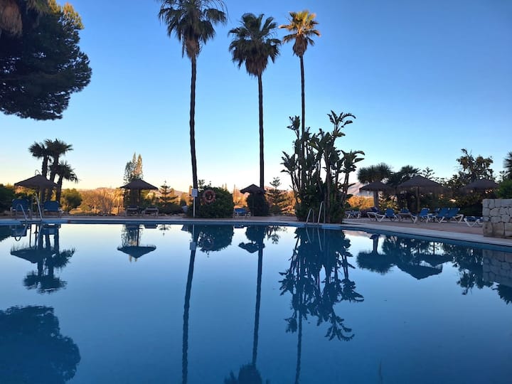 Sunny Mijas Apt: Pool, Ac, Balcony & Wi-fi - Mijas