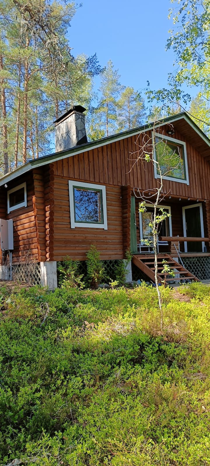 Mökki Jylhän Kallion Päällä Järven Rannalla - Lohja