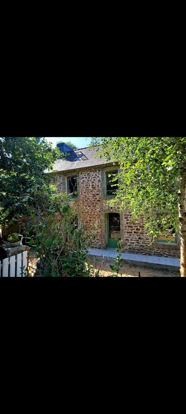 Nouveau! "Chez Jojo"
Grande Maison De Campagne - Cast