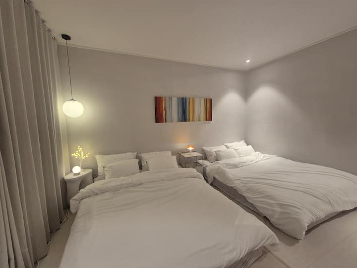 #1층신규감성숙소#매트리스4개#광안리해수욕장#광안역,수영역더블역세권#센텀시티벡스코#짐보관 - Busan