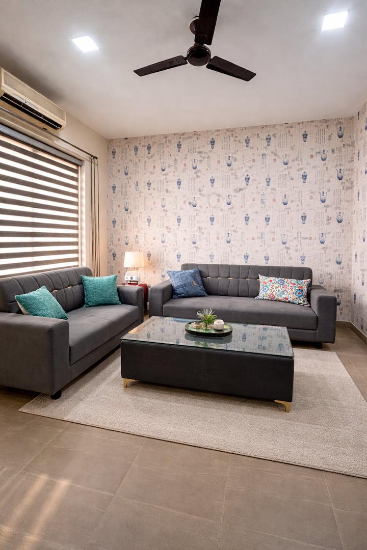 Calm & Cozy Floral Flat | Central Locatio - Amritsar