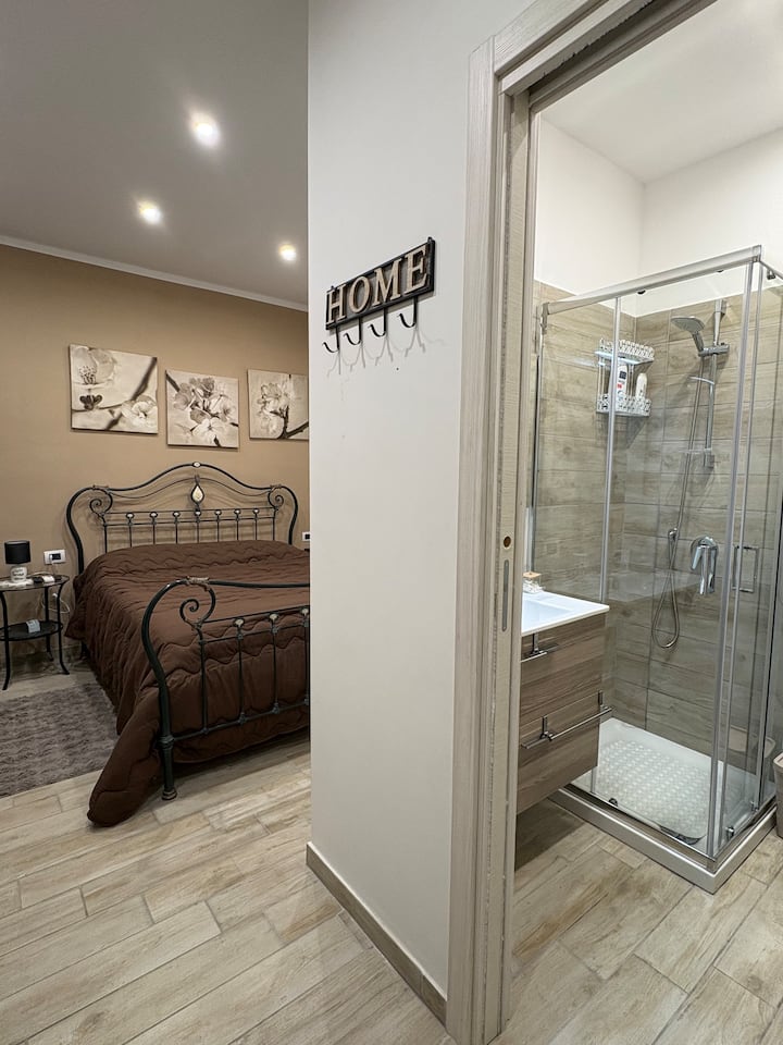 Independent Room • 5 Min From Capodichino Airport - Frattamaggiore