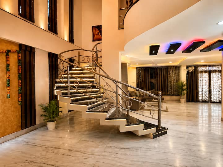 Urbana: Private Ac Duplex Bungalow, Terrace Garden - Nagpur