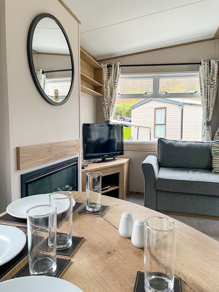 Holiday Home In The Mountains - Llandudno