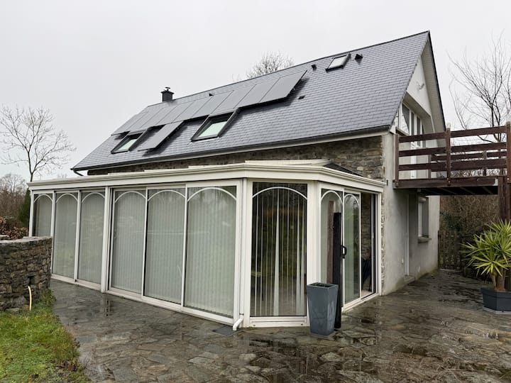 Maison De Famille Avec Un Studio à L’extérieur. - Coutances