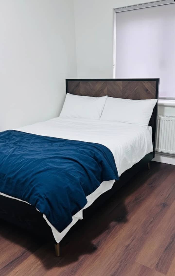 Warm And Cosy- One Double Bedroom - Cork