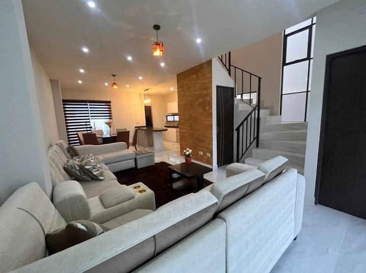 Casita Lujosa Independiente Y Transporte - Bolivia