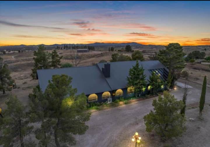 Beautifully Bewitching Mansion Indoor Pool - Sonoita, AZ