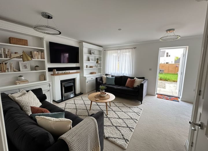 Modern 3br House | Cambridge | Garden | Parking X2 - Ely