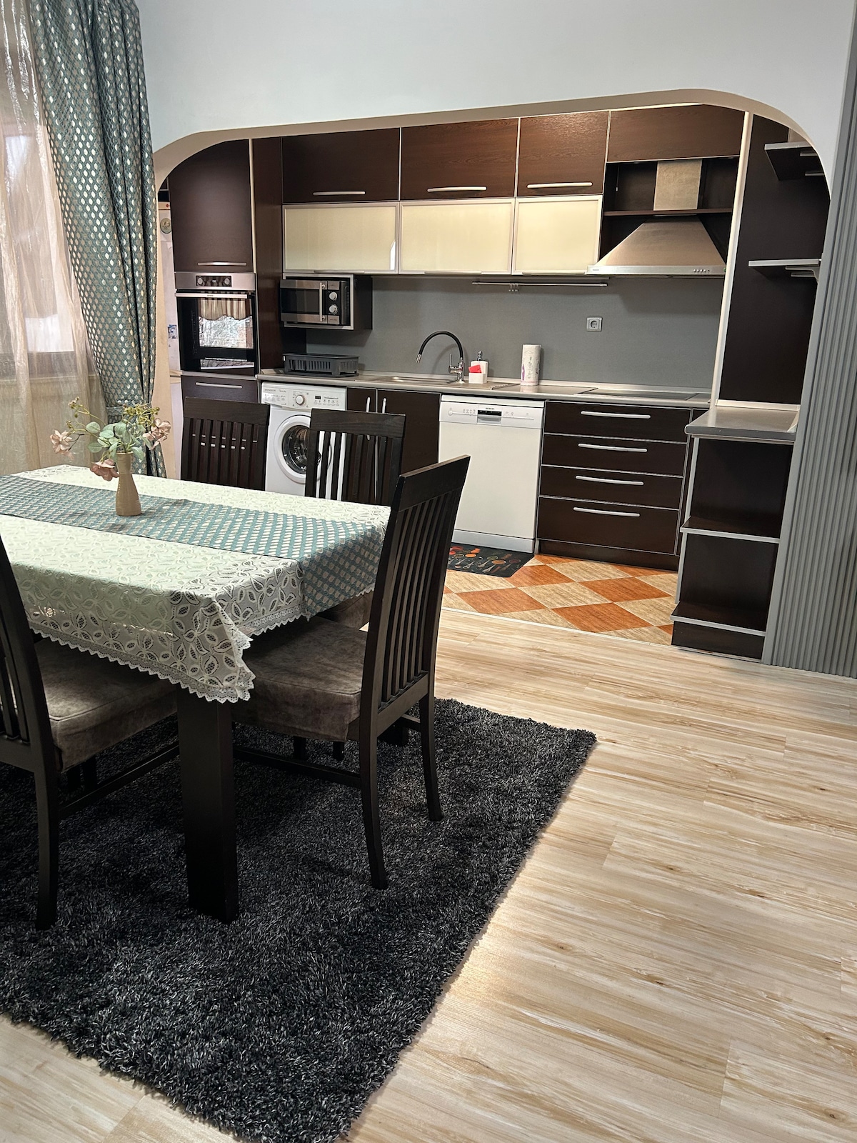 Lumineux et confortable • Élégant 2BR • Centre supérieur - Appartements ...