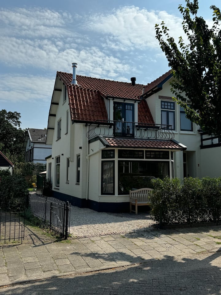 Karakteristiek Familiehuis In Hartje Baarn - Amersfoort