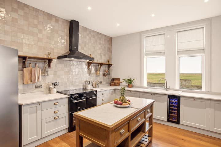 Blackrock House – Iconic Home At Royal Troon - Ayr, UK