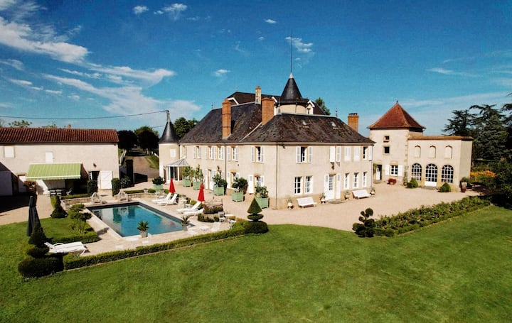 Domaine De La Chassagne
Maison 5 Chambres 10 Pers - Paray-le-Monial