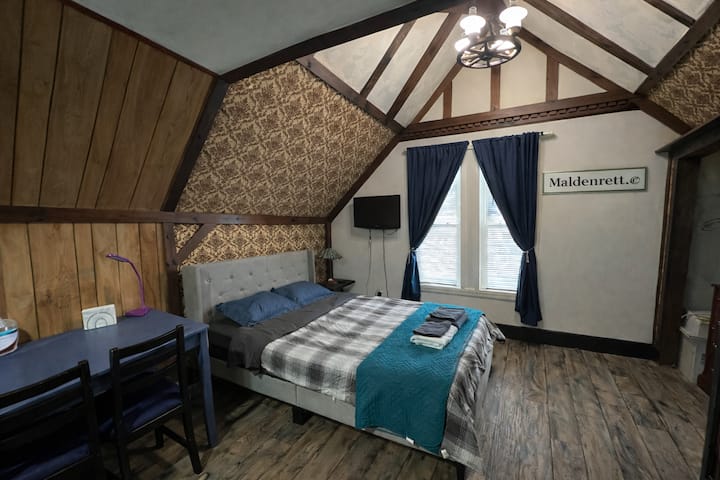 Comfy Nice Studio,2nd Floor, Central Ac, Parking - Malden, MA